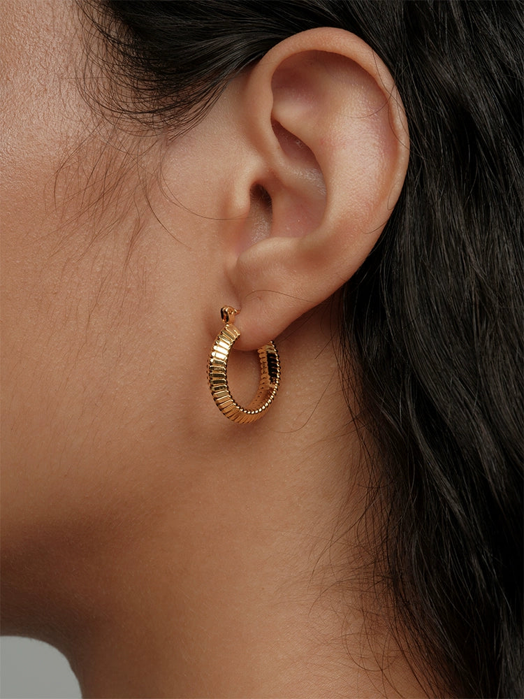 Ribbed Hoop Earrings – LUNA PIXIE